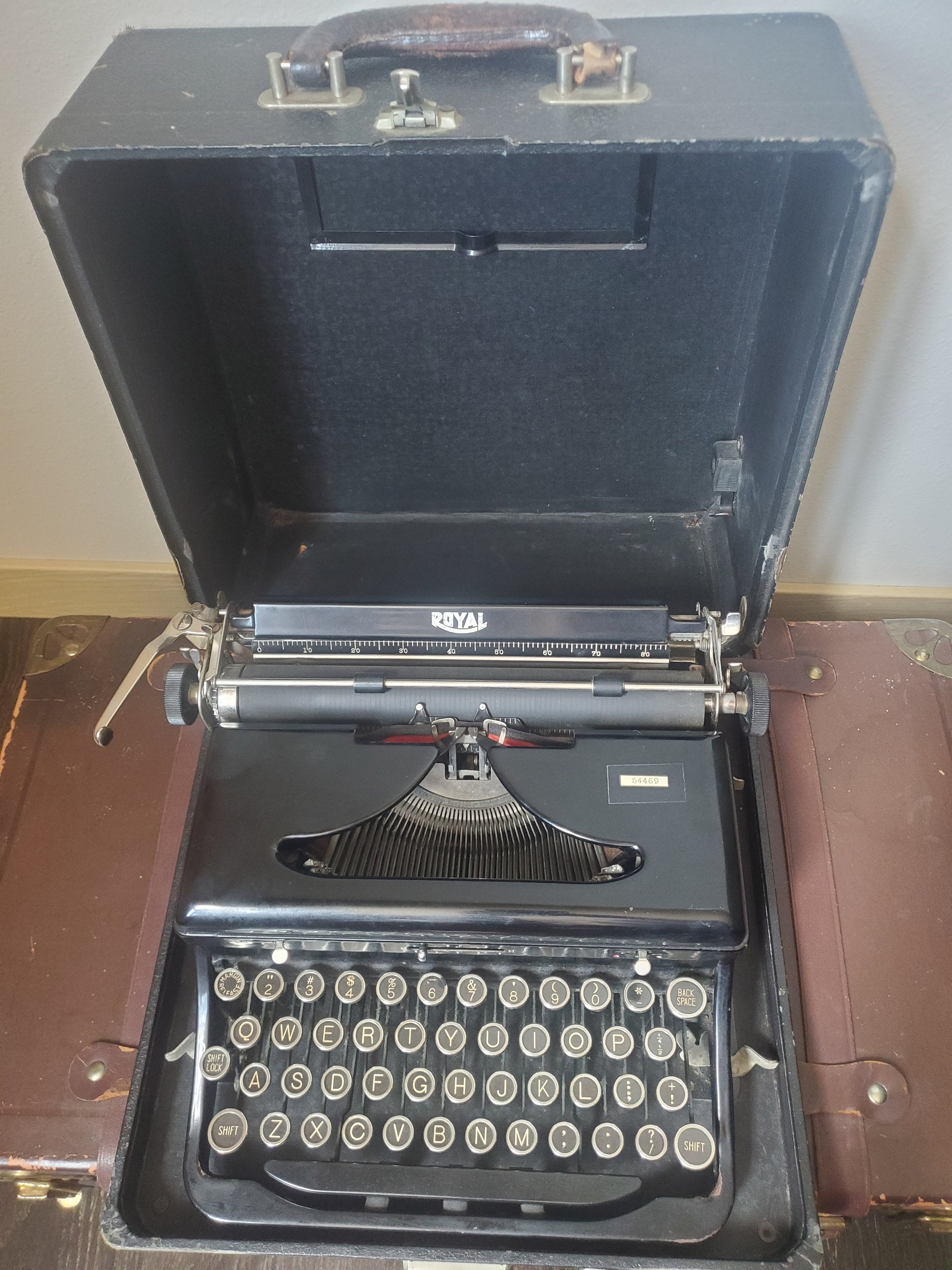 Vintage Royal Black Typewriter - Etsy