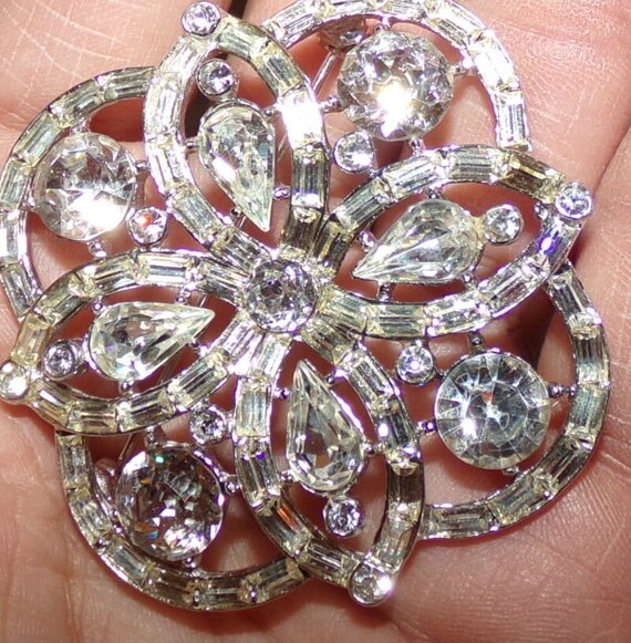 Gorgeous 2 inch rhinestone pin signed Wiesner-Bling!! - Gem