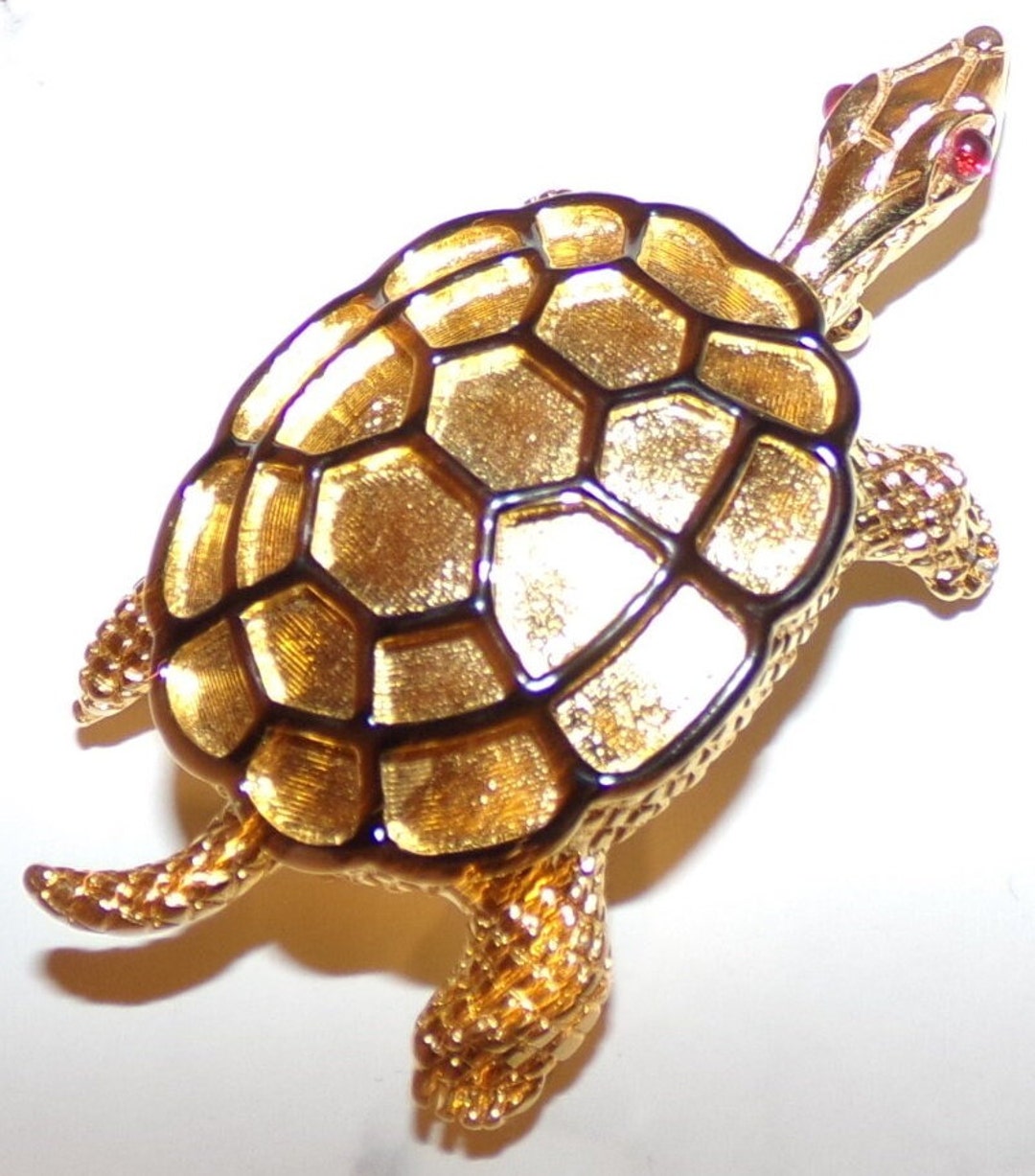 Adorable Red Eyed Gold Tone Turtle Shaped Pin Signed Trifari - Etsy