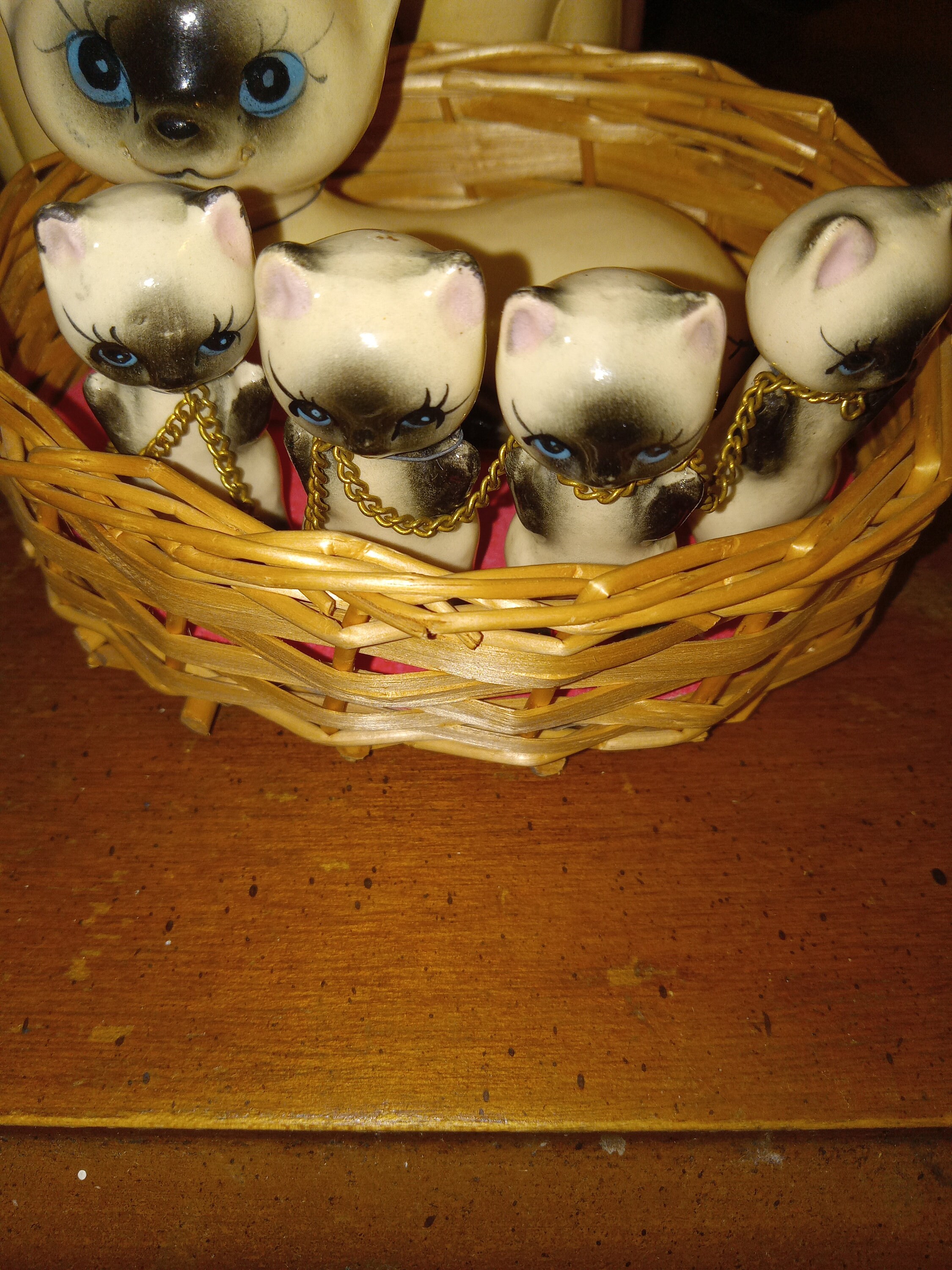 Norcrest Japan SIAMESE CAT FIGURINE Mama and Her Litter in a Basket - Etsy