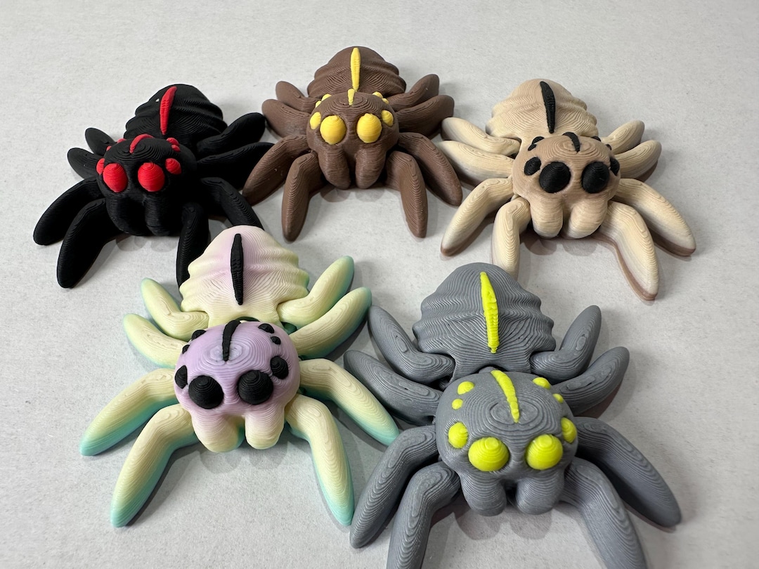 3D Printed Articulating Baby Jumping Spider: Poseable Desk Pet - Etsy