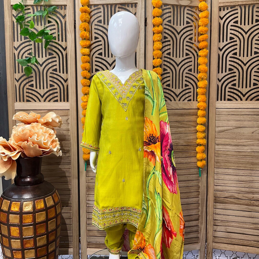 Little Girls Chudidhar Set With Floral Print Dupatta - Etsy