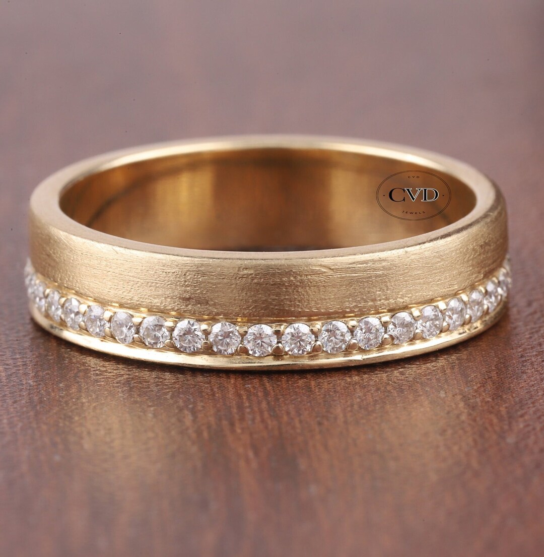 Unisex Channel Set Full Eternity Round Cut Moissanite Engagement Ring ...