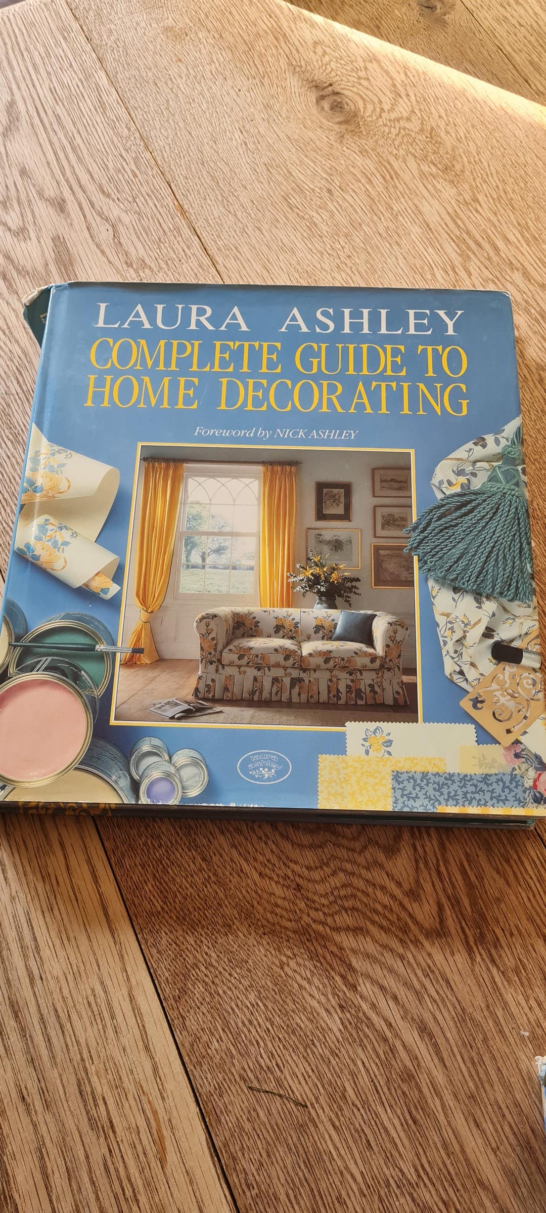 1989 First Edition Laura Ashley Complete Guide to Home Decorating ...