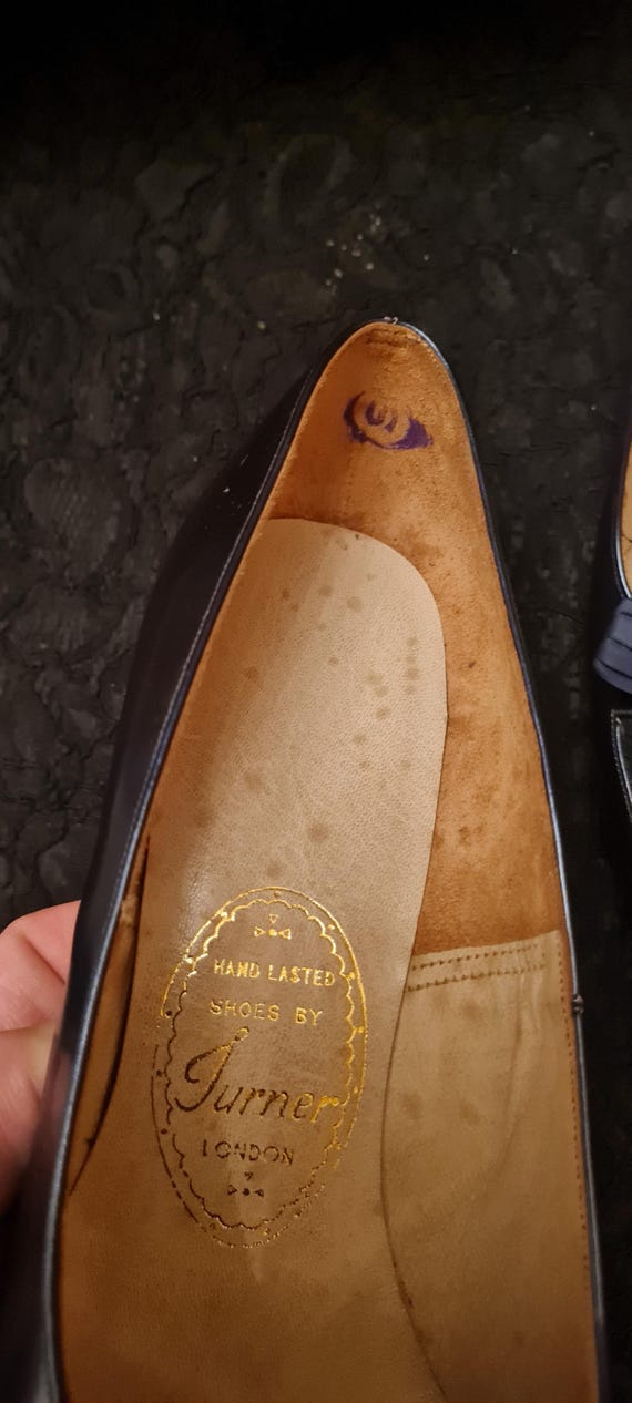 Vintage 1950s hand lasted ladies heels shoes by Turne… - Gem