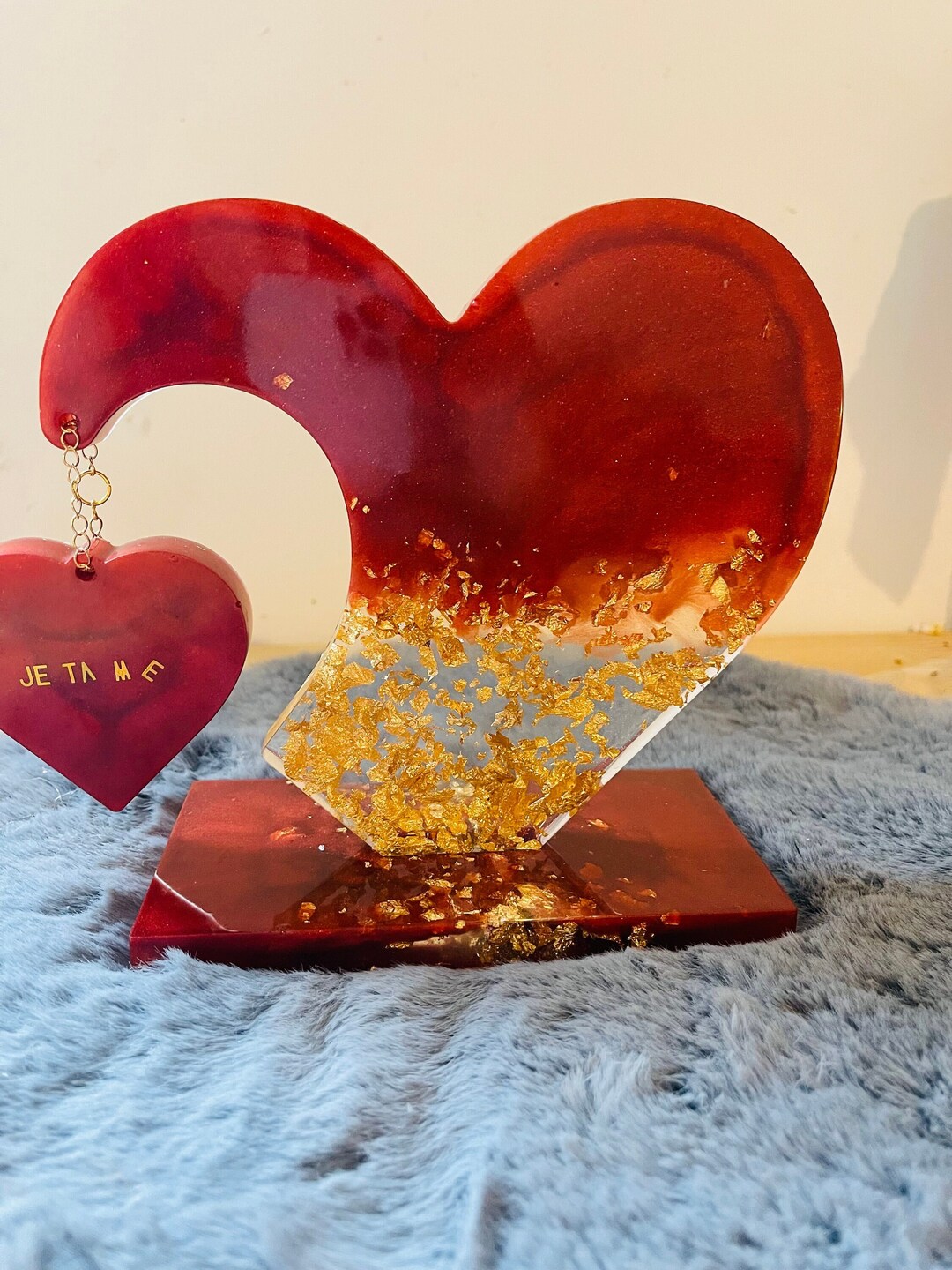 Double Personalized Red Heart With Gold Leaves in Epoxy Resin - Etsy UK