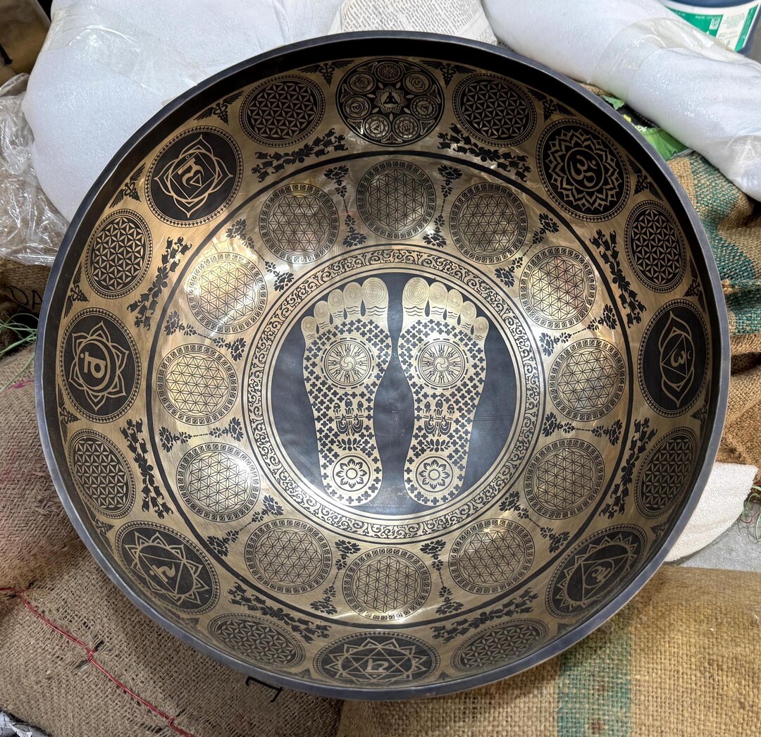 Extra Large Feet Carved Singing Bowls - Standing Singing Bowl for ...