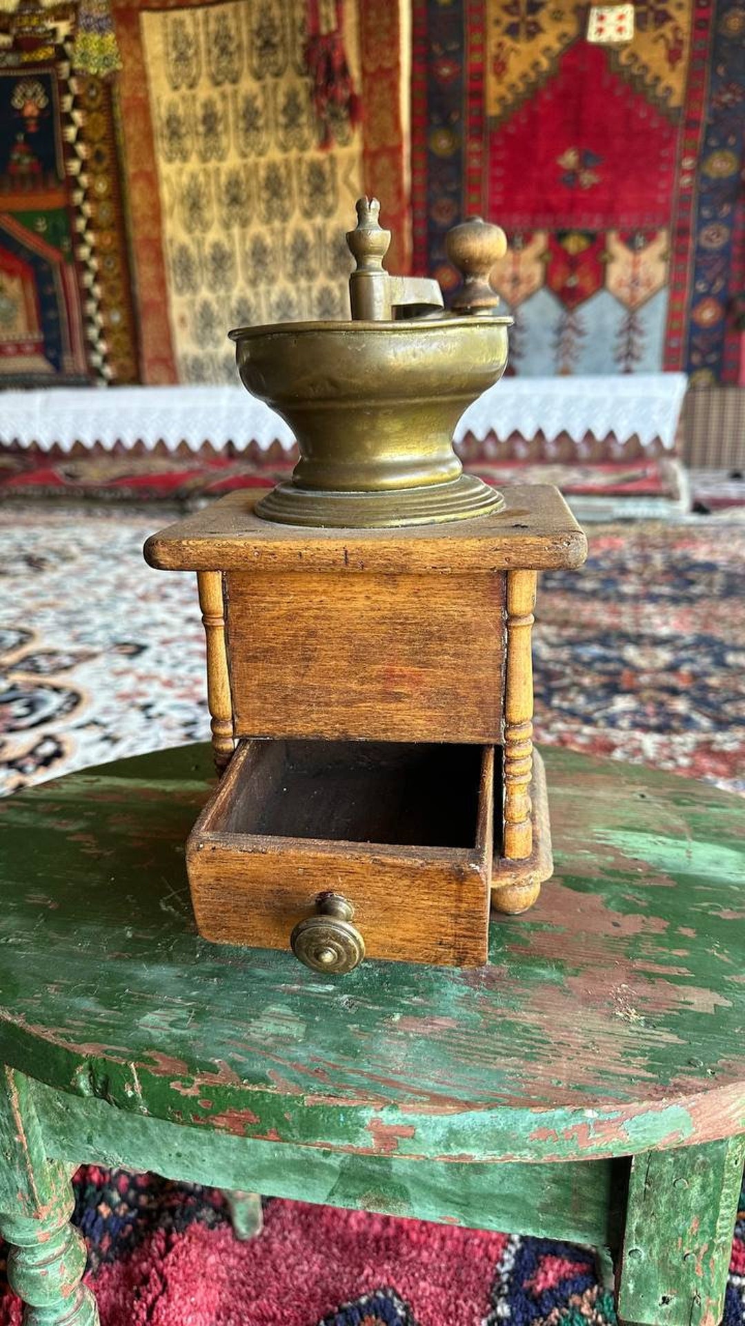 Nostalgic Grinding: Unique Vintage Coffee Grinders, Antique and Vintage ...