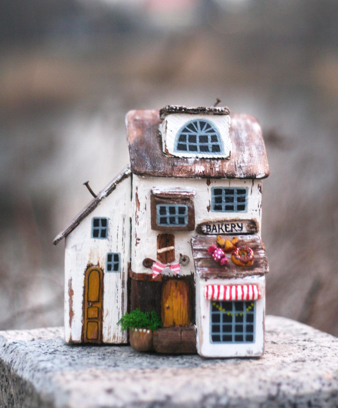 Miniature Wood Bakery House: Decorative Bookends - Etsy