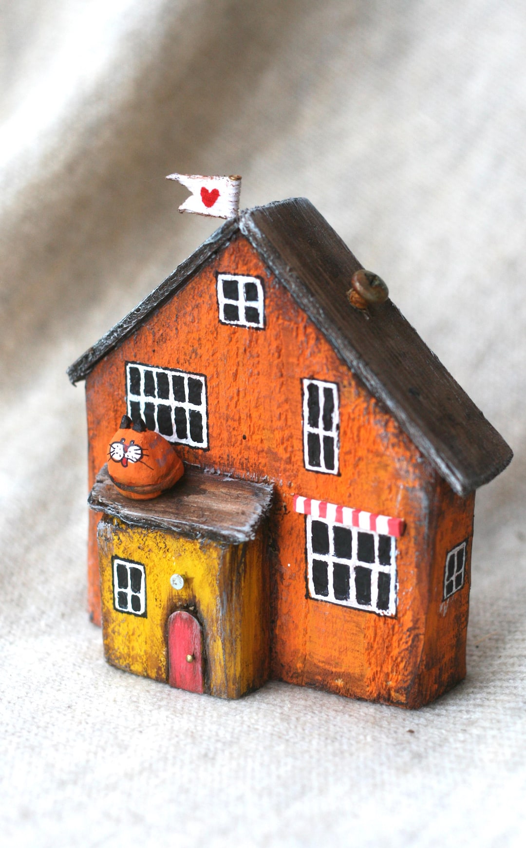Wooden House With Cat, Cat's Cottage, Country Farmhouse Decor, Cat's ...