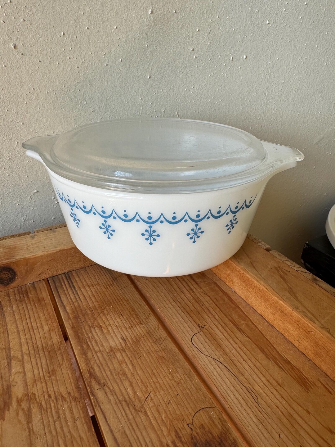 Pyrex Blue Snowflake Garland Casserole With Clear Cover, 1.5 Pint, #472 ...