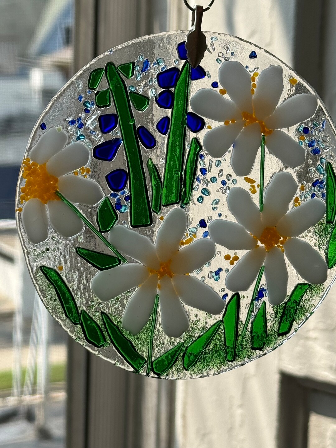 Fused Glass Round Suncatcher, Daisies, Leaves, and Sprinkles. Pretty - Etsy