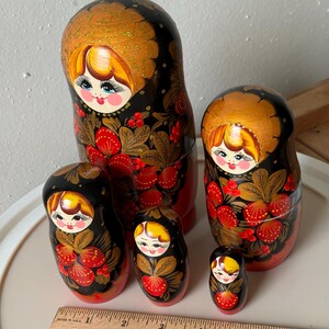 Nesting Dolls, Red and Gold, European, Set of 5. - Etsy