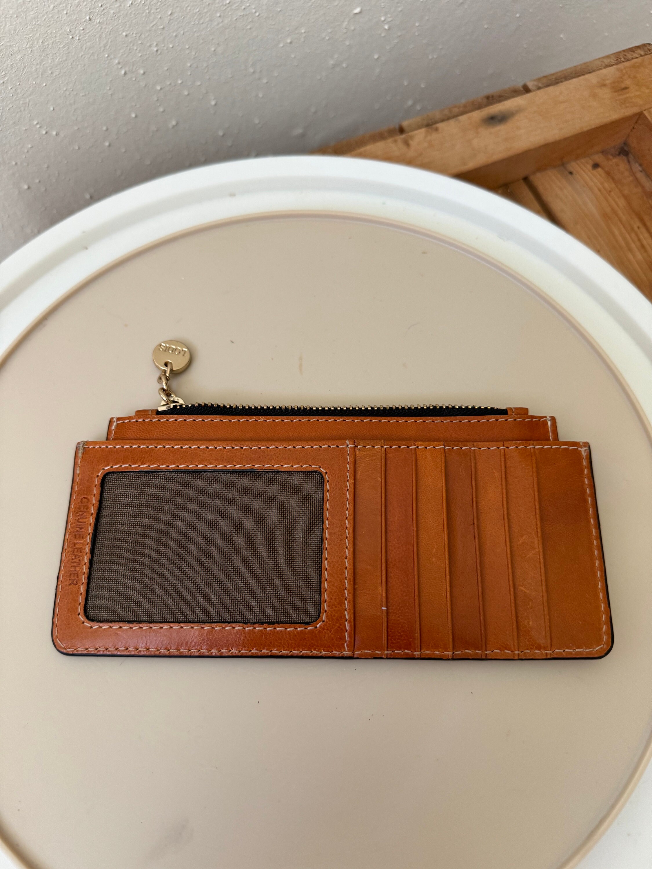 Lodis wallet store