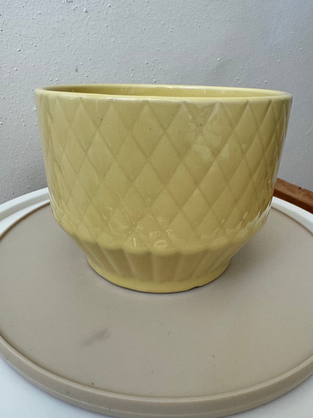 Shawnee USA 957, Yellow Diamond Design Pattern Planter, Vintage. - Etsy