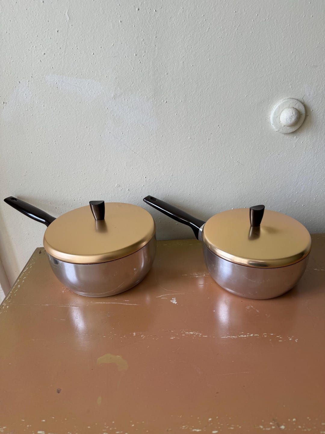 Vintage Wearever USA Silver With Gold Lids Sauce Pans, 1.5 Qt. & 2.5 Qt ...