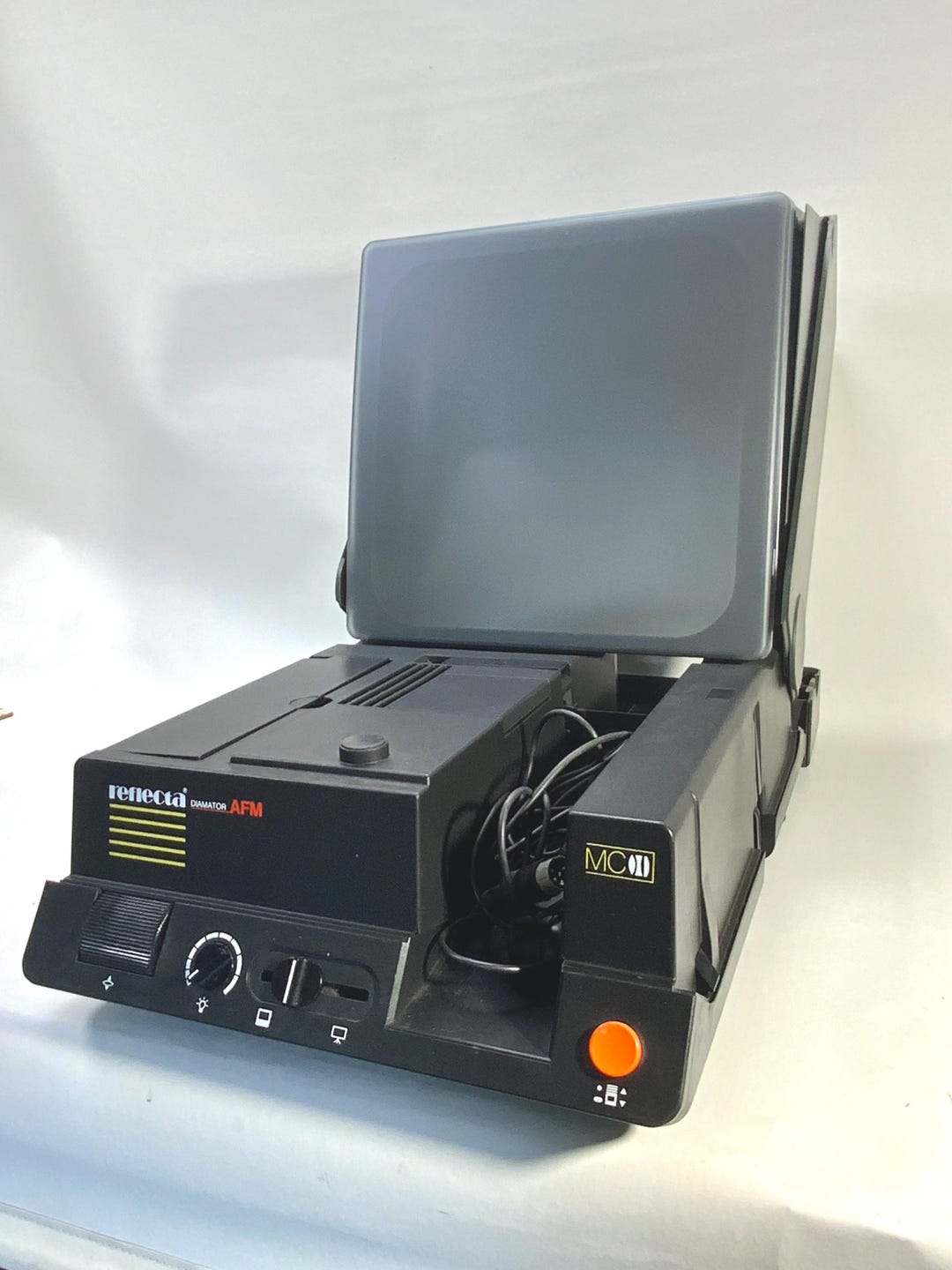 Reflecta Diamator 1003 | Slide Projector and Monitor in 1! | 24V 150W ...