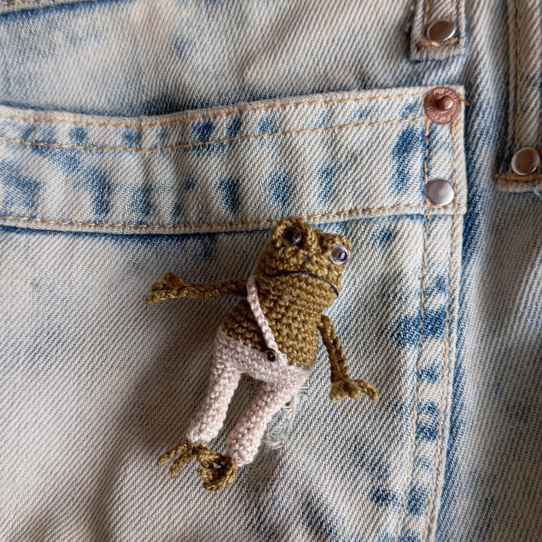 Crochet Green Frog Brooch or Keychain: Amigurumi Animal - Etsy UK