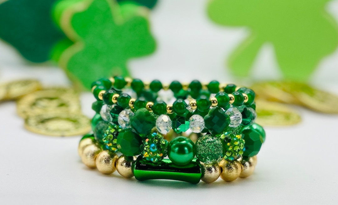 St. Patricks Day Beaded Bracelet Stack, Green & Gold Clover Baubles - Etsy