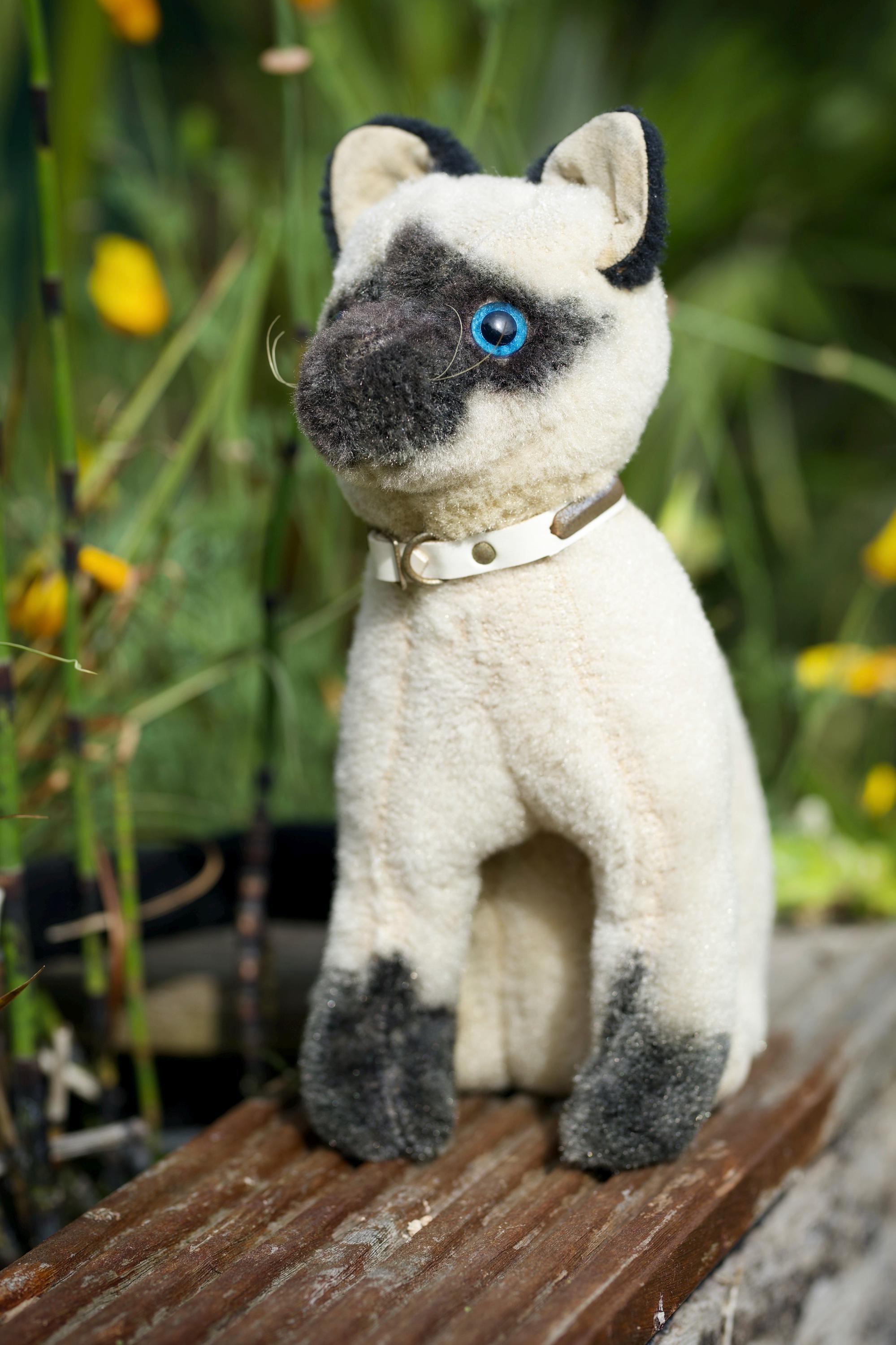 Vintage Merrythought Siamese Cat Plush, 10" Stuffed Animal - Etsy