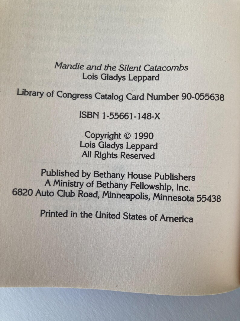 Book 16: Mandie and the Silent Catacombs by Lois Gladys Leppard, 1990 ...