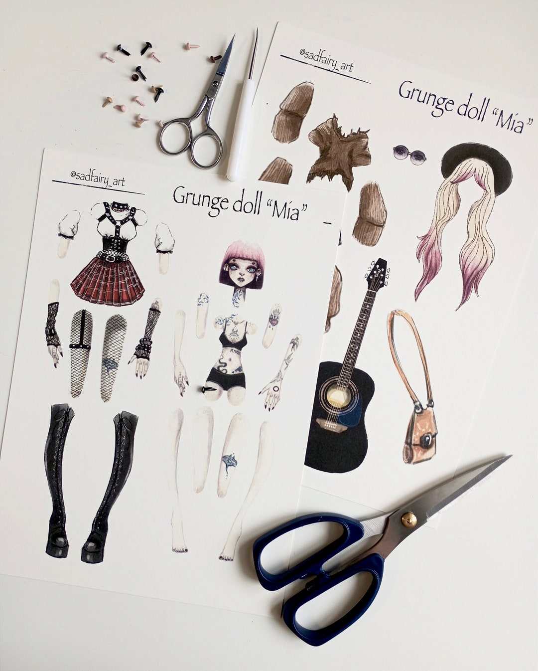 Articulated Paper Doll Prints - Grunge Doll Mia With Two Outfits ...