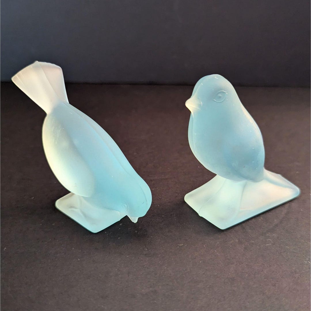 Vintage Smith Glass Blue Satin Glass Bird Figurines Set of 2 - Etsy