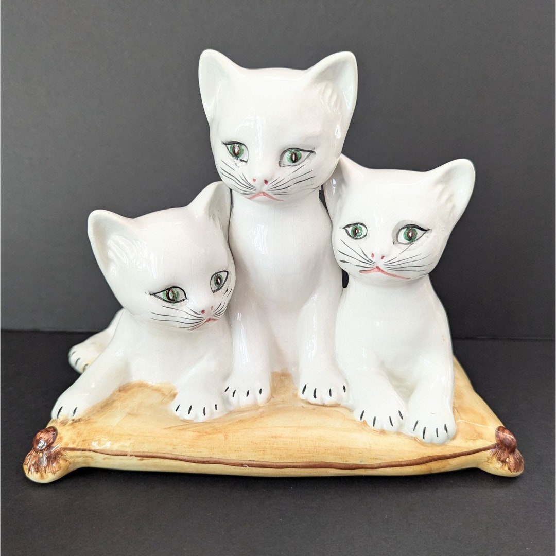 Vintage Italian Pottery 3 Kittens on Pillow Figurine White Cats Green ...