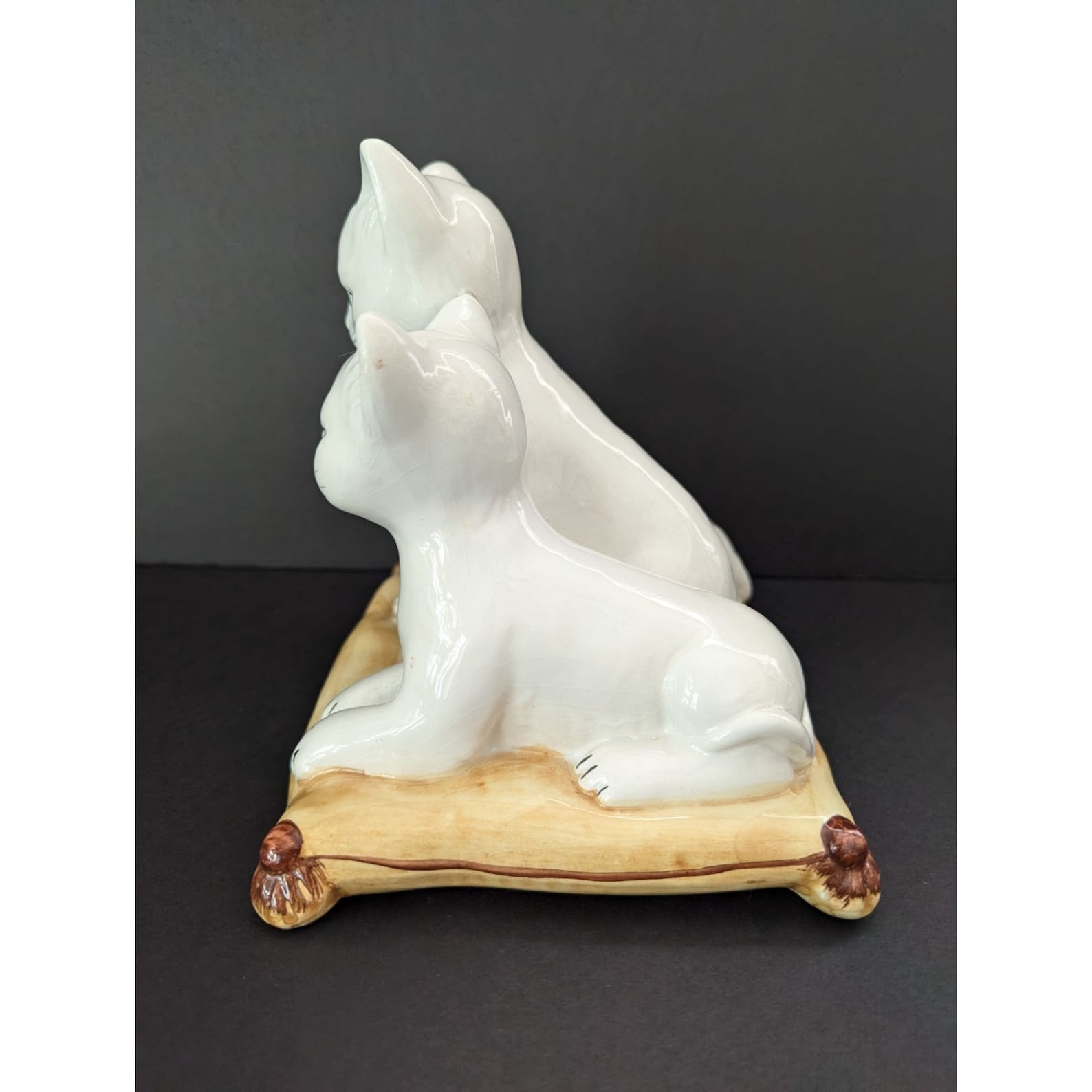 Vintage Italian Pottery 3 Kittens on Pillow Figurine White Cats Green ...