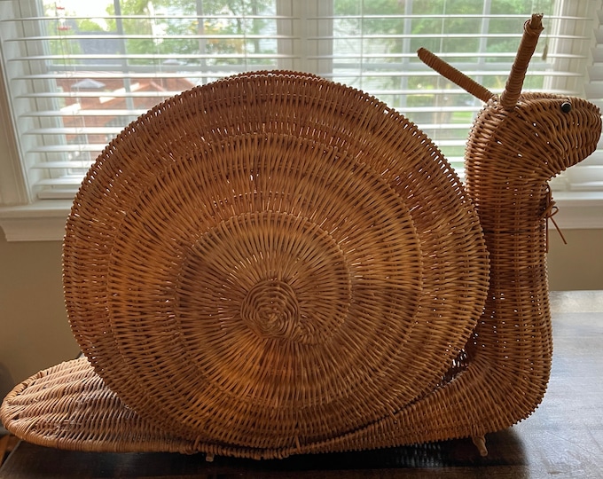 Vintage MCM Large Wicker Rattan Snail Magazine Basket; Unique & Rare ...