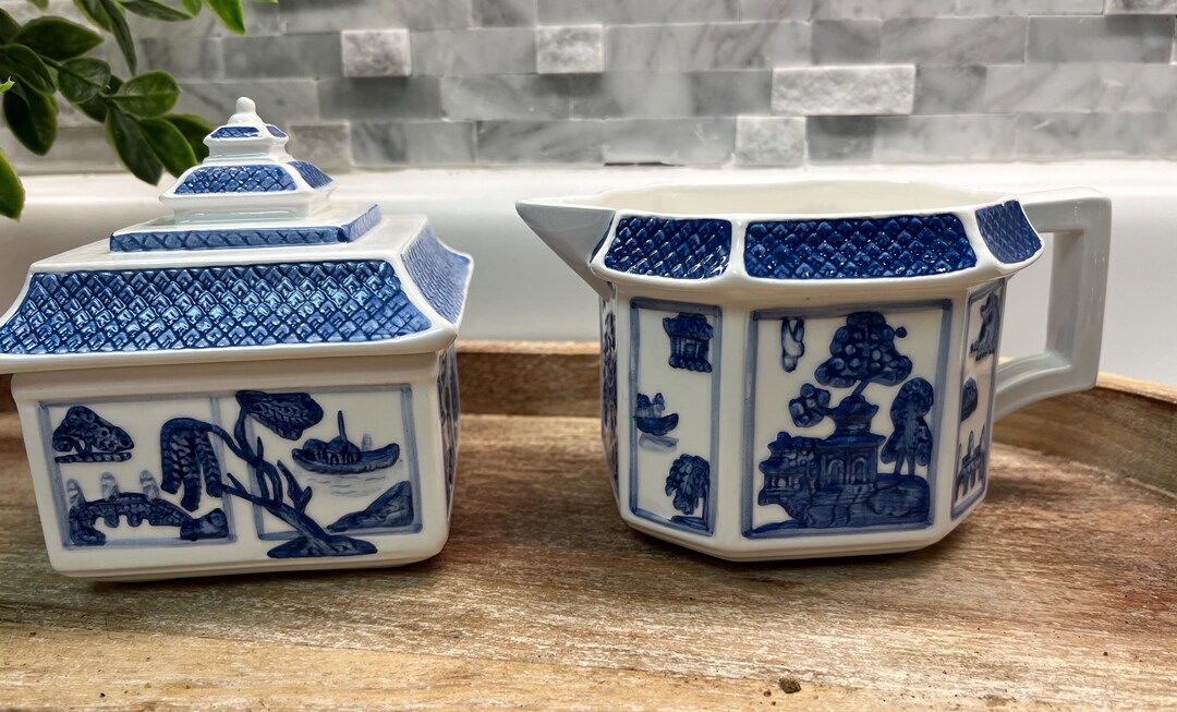 Blue Willow Pagoda Sugar and Creamer Set: Johnson Brothers England ...