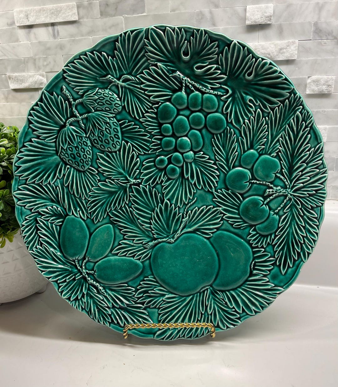 Vintage Green Fruit Pattern Majolica Ceramic 11 3/8 Plate/platter - Etsy