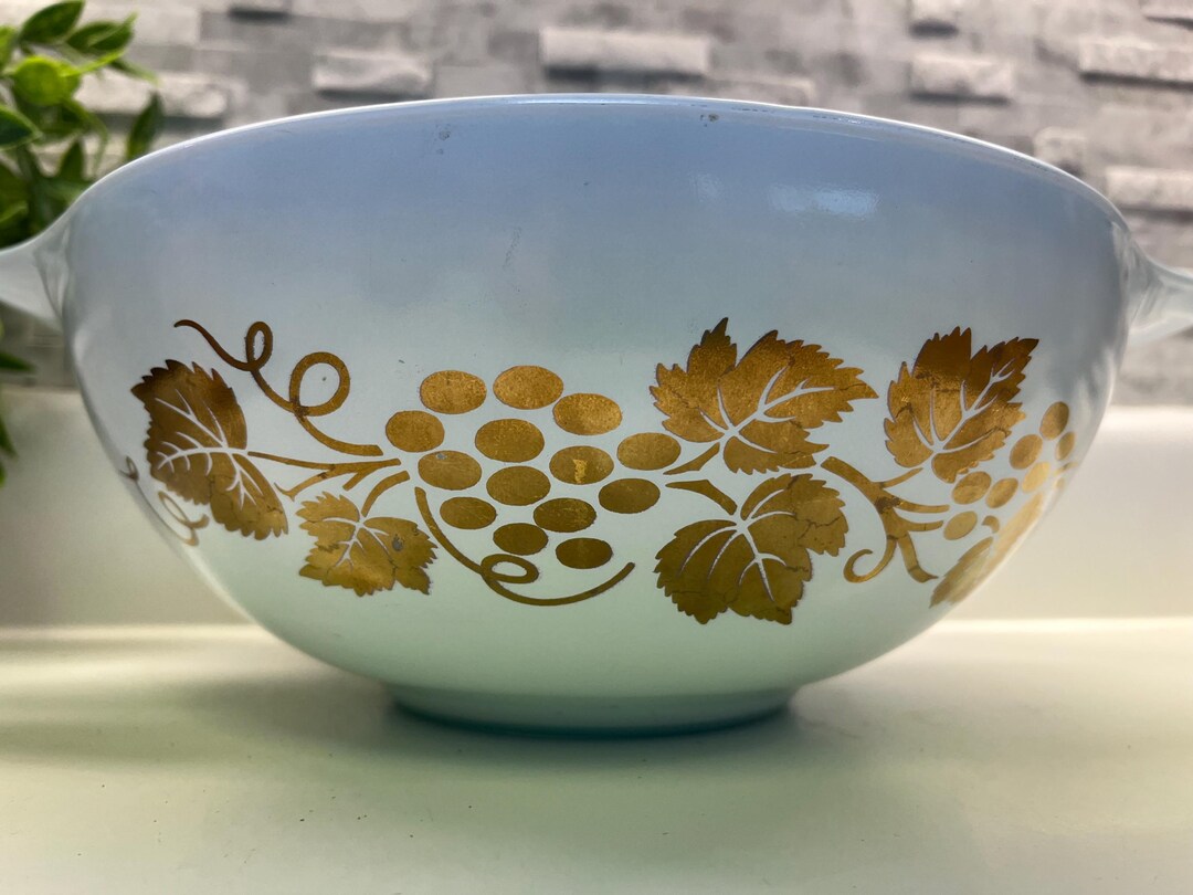 Vintage Pyrex 444 Delphite Blue Golden Grapes Cinderella Bowl, Mid ...