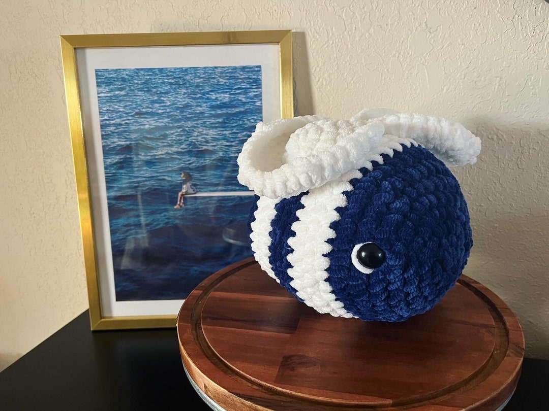 SZA SOS Crocheted Bee - Etsy