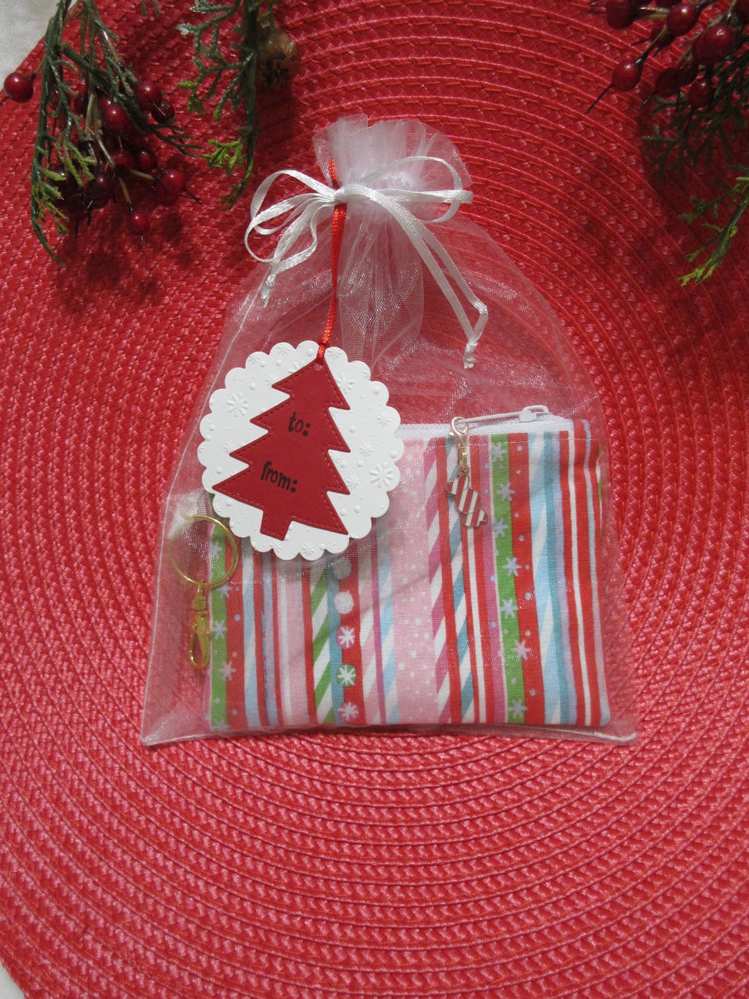 Coin Purse Gift Set: Zipper Pouch Coin Purse With Key Ring and Charm on ...