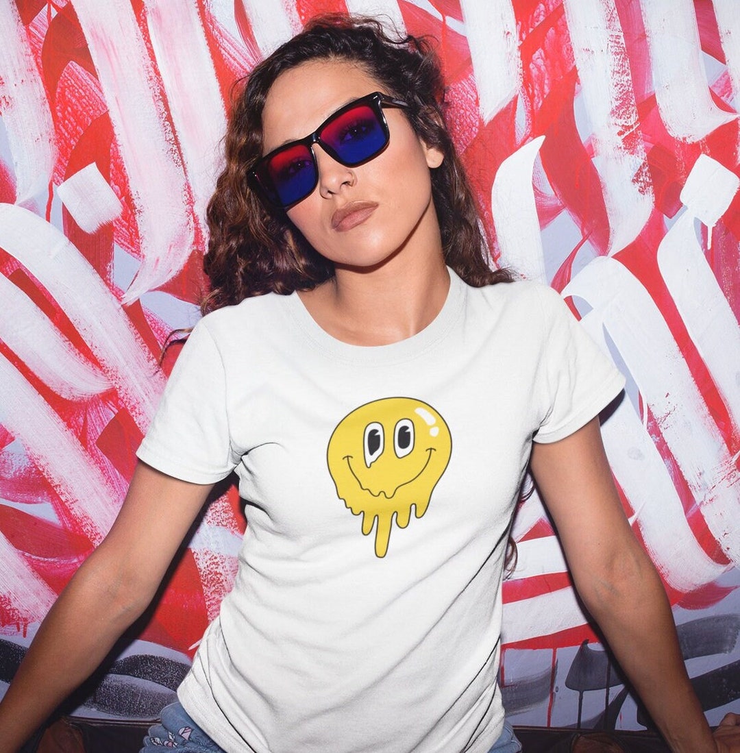 Smiley Face Trendy Shirt, Happy Face Funny Sarcastic T-shirt Gift ...