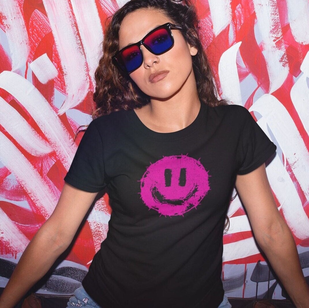 Smiley Face Trendy Shirt, Happy Face Funny Sarcastic T-shirt Gift ...
