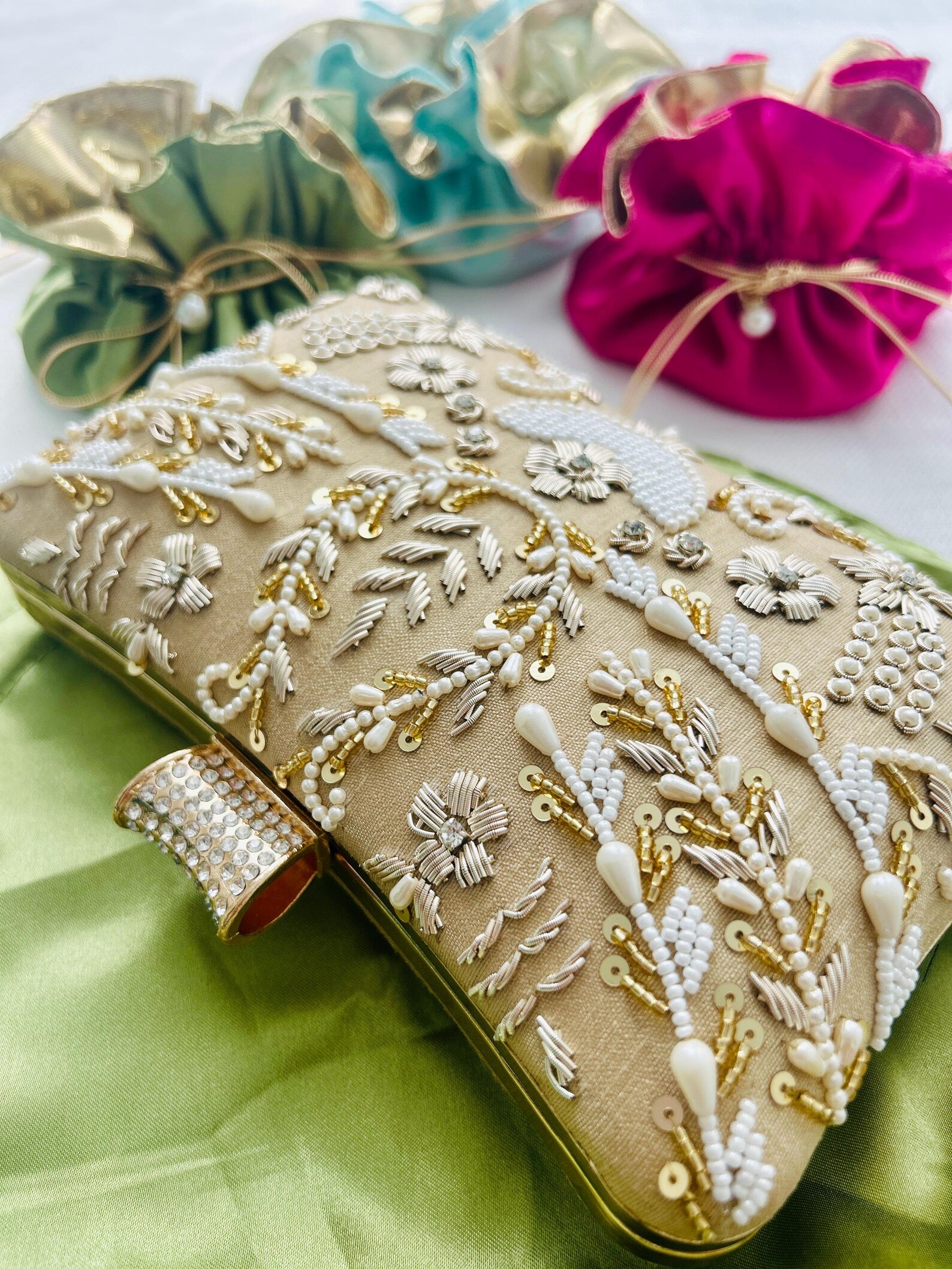 Fashion Clutches Trending Clutch Bags Bags embroidery Handbags Wedding ...