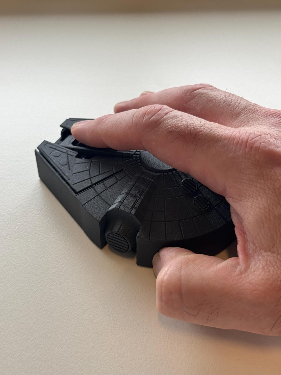 Millennium Falcon – 3D Printed Wireless Mouse in Carbon Fibre - Etsy