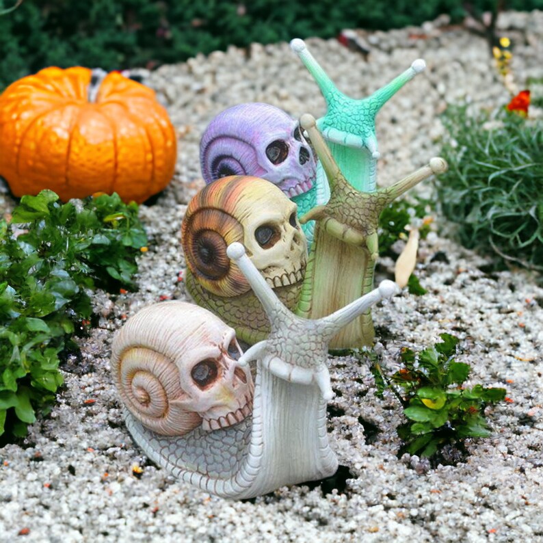 Snail Skull Statue, Garden Snail, Halloween Decoration, Skull, Outdoor ...