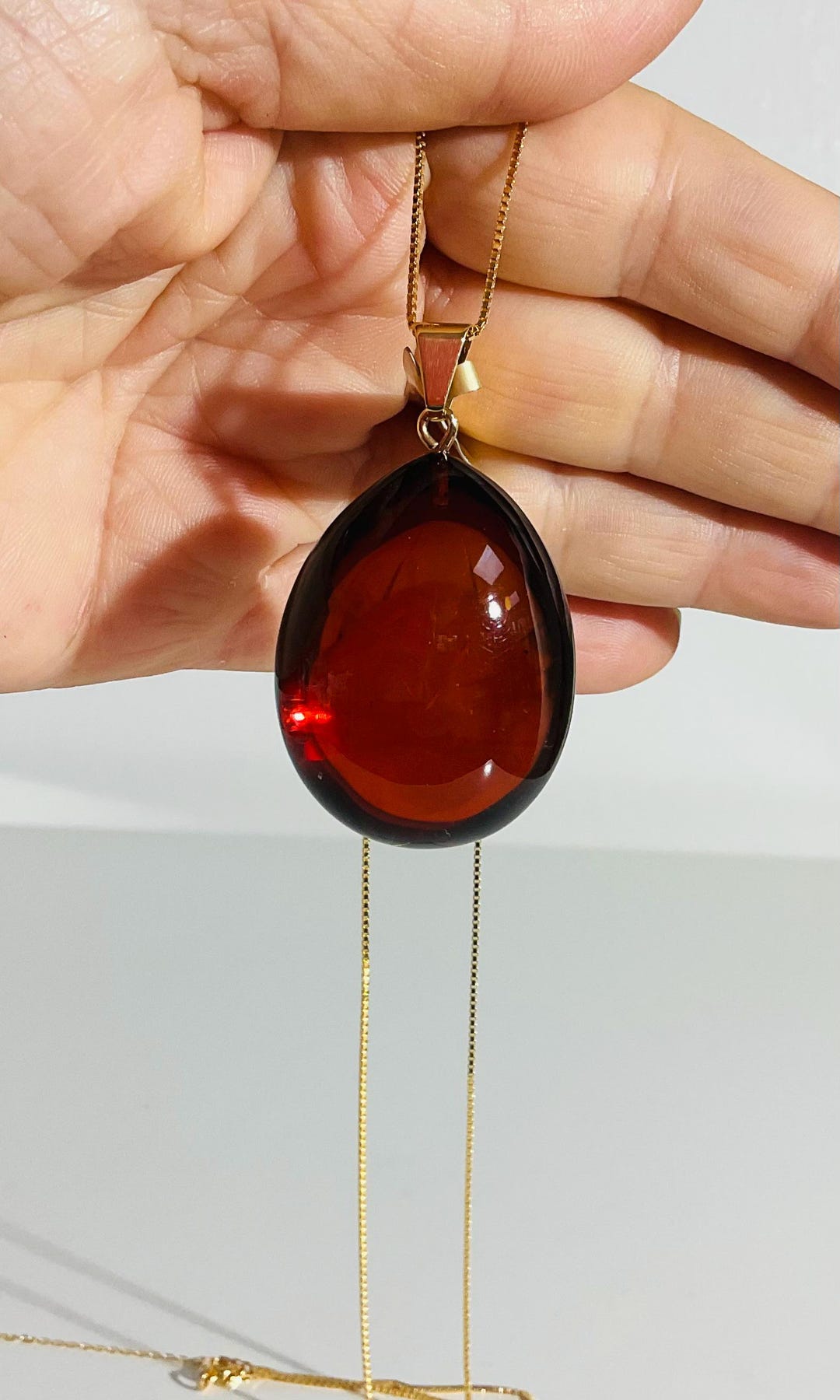 Exclusiv Unique Sherry Amber. Hook in 14 Carat Gold. From Danish ...