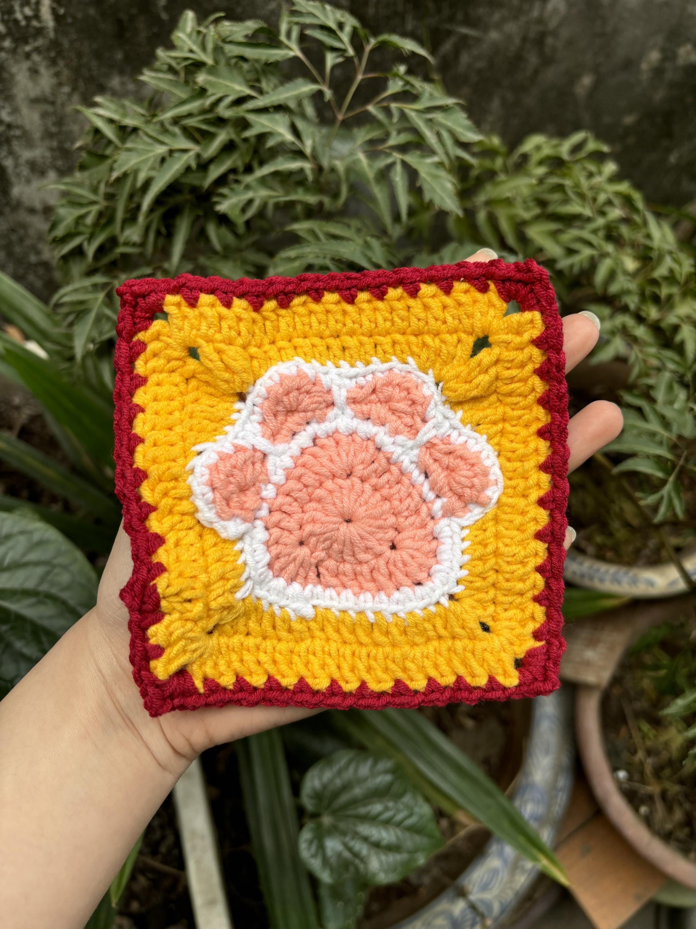 Paw Print Granny Square Crochet Pattern | US Terms, Video Tutorial (PDF ...