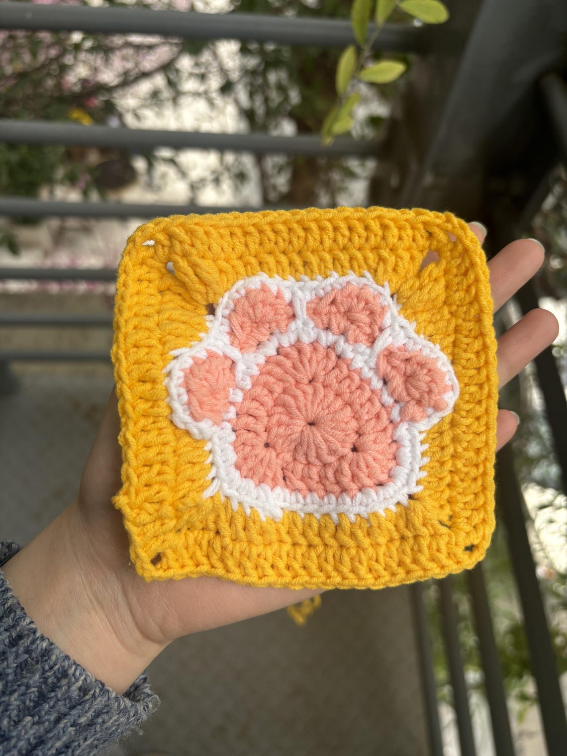 Paw Print Granny Square Crochet Pattern | US Terms, Video Tutorial (PDF ...