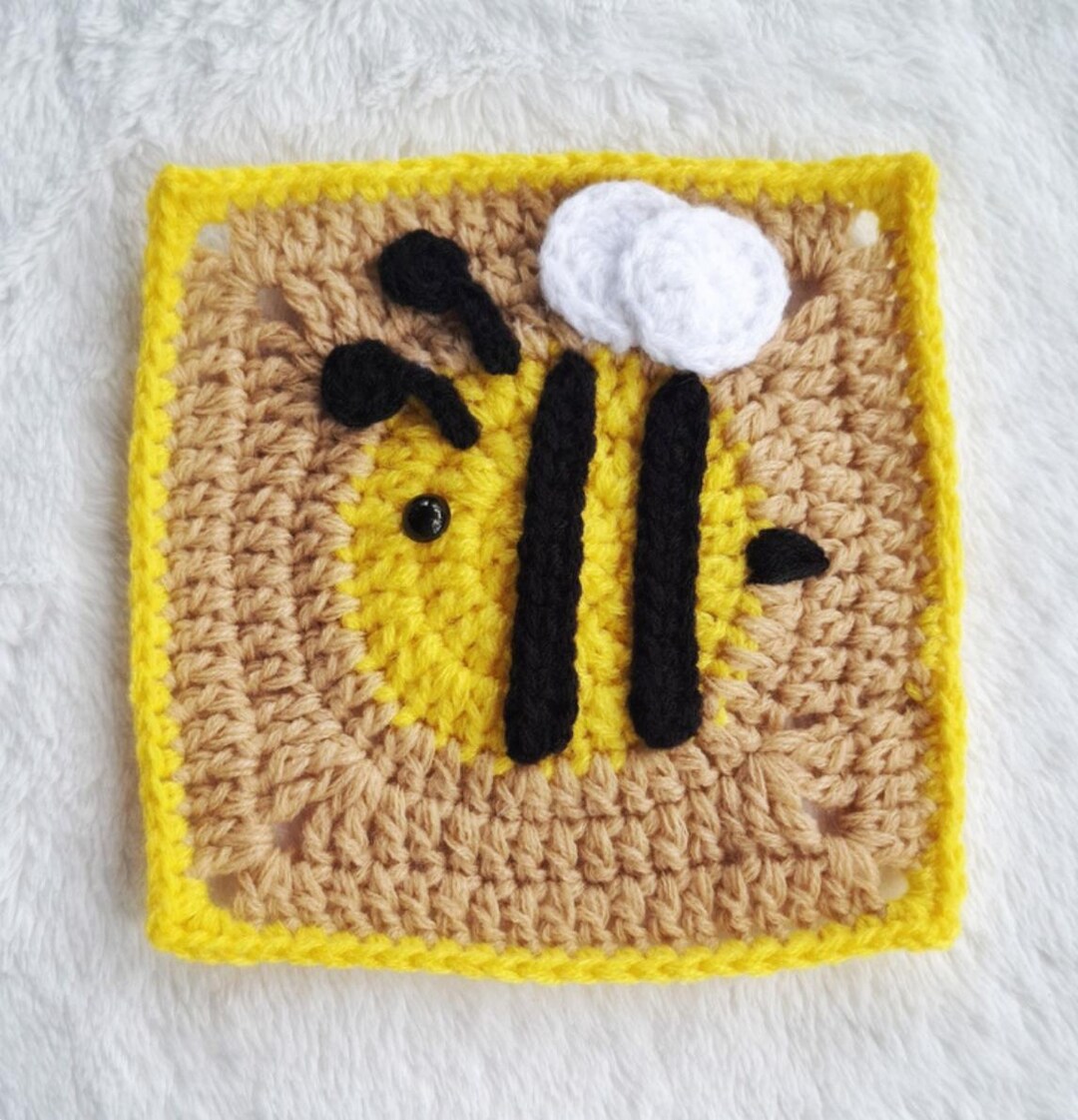 Bumble Bee Granny Square Crochet Pattern – US Terms, Video Tutorial ...