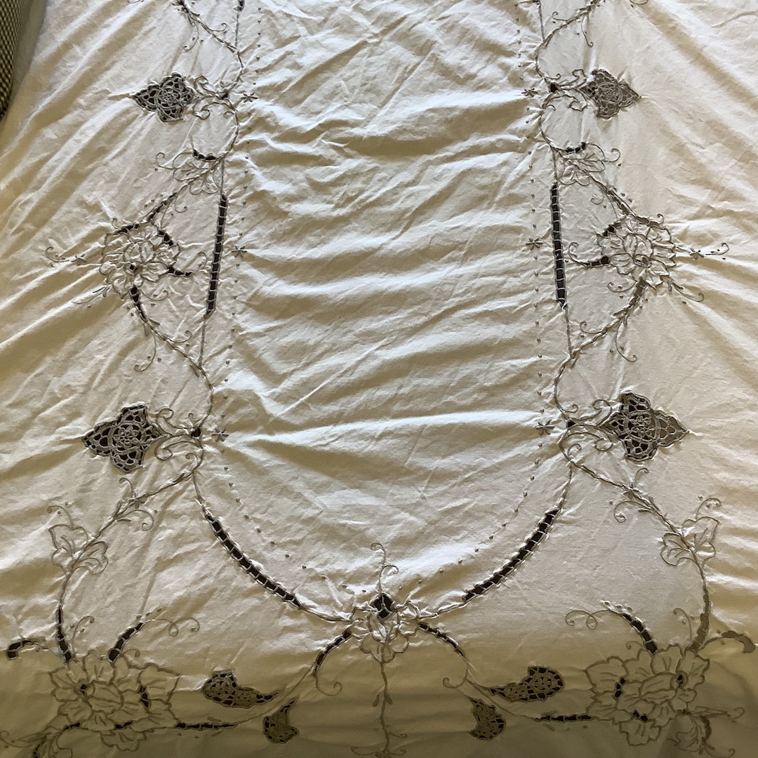 Vintage Cutwork Embroidered Tablecloth, Cotton Embroidered Tablecloth ...