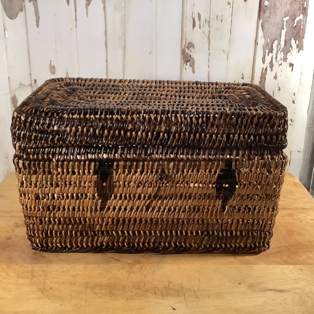 Vintage Hand Woven Basket With Lid, Storage Basket, Vintage Woven ...