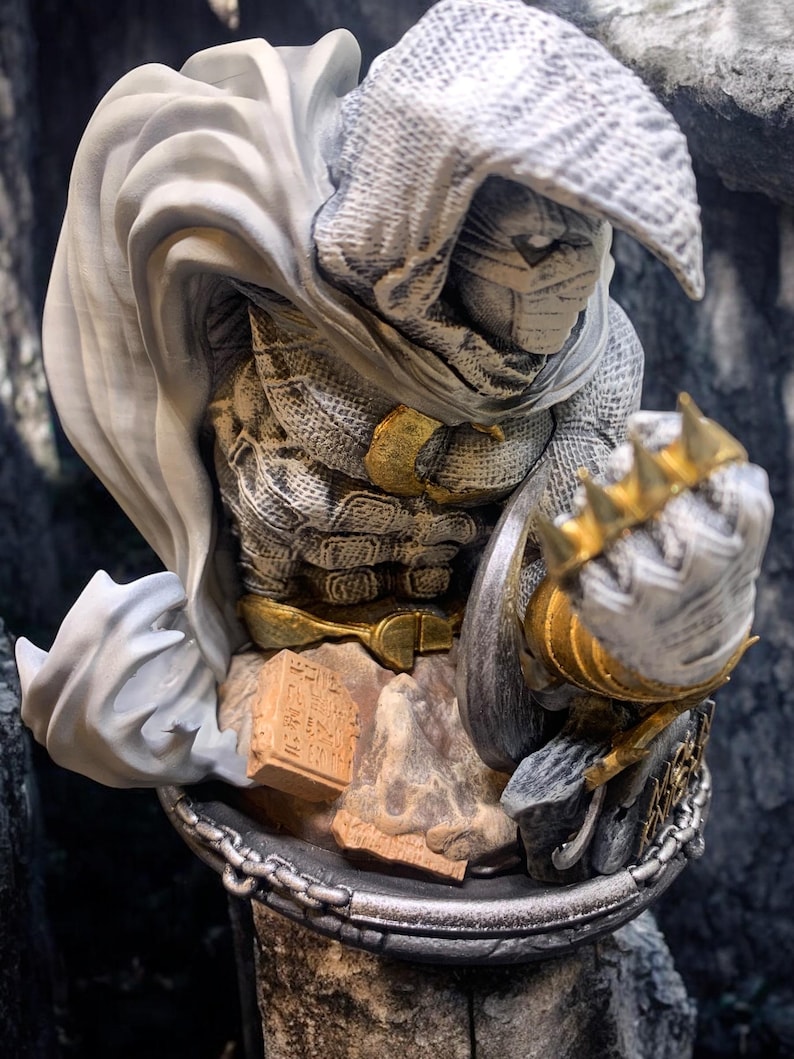 Moon Knight Figure (4k Resin 3D Printed and Painted) - Etsy