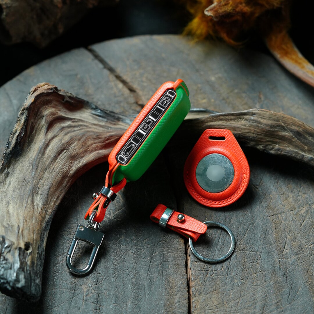 Personalized Leather Key Fob Cover for XC70, XC40, XC60, XC90, V70, V60 ...