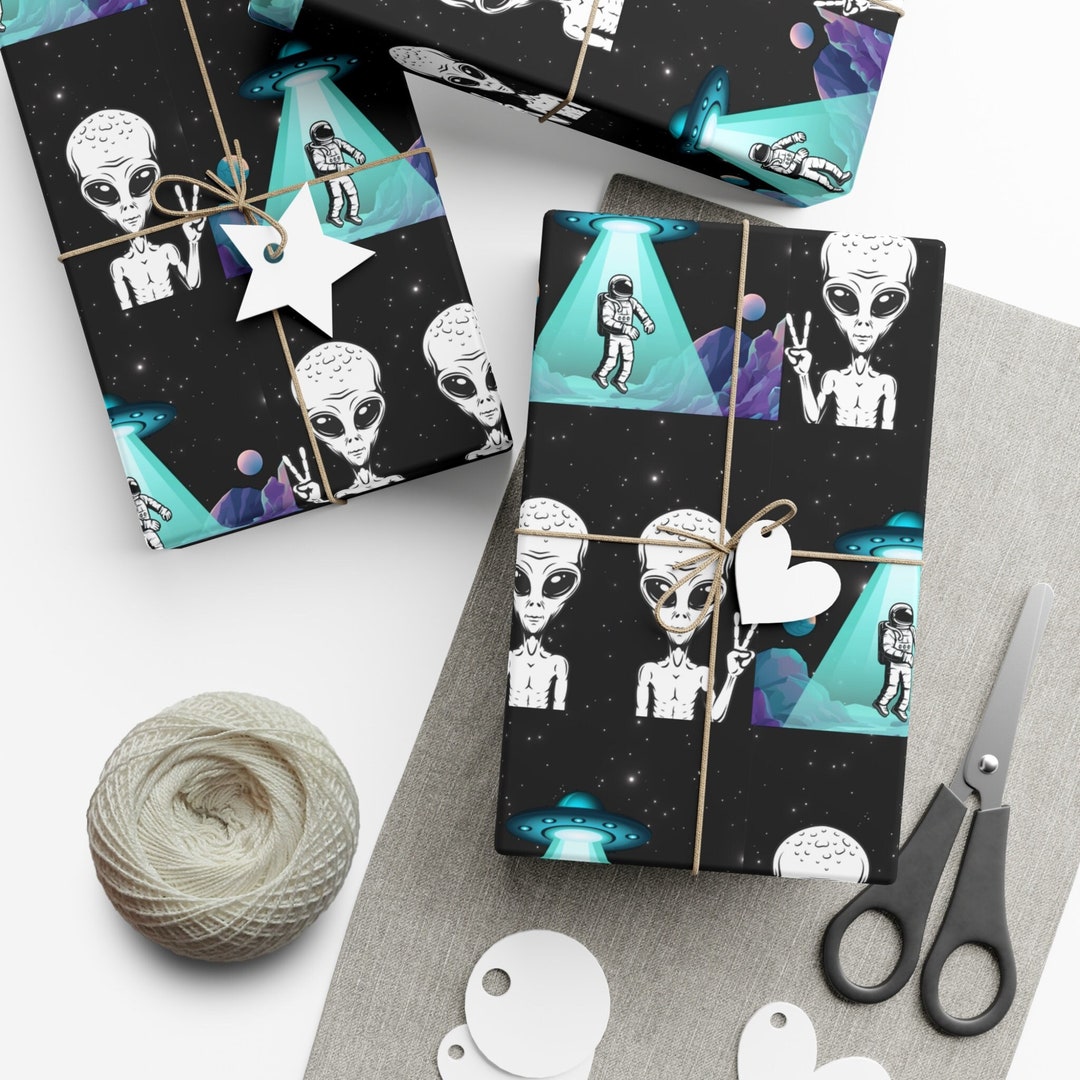 Astronaut and Aliens Wrapping Paper, Cute Space Theme Gift Wrap, Ideal ...