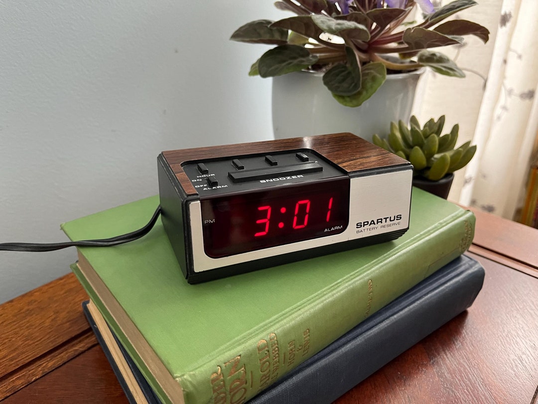 Vintage Spartus Digital Alarm Clock - Etsy
